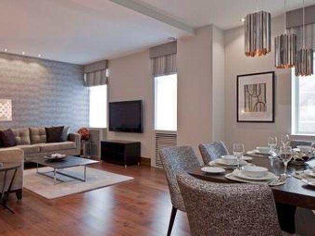 2 Bedrooms Flat for rent in Park Street, London W1K