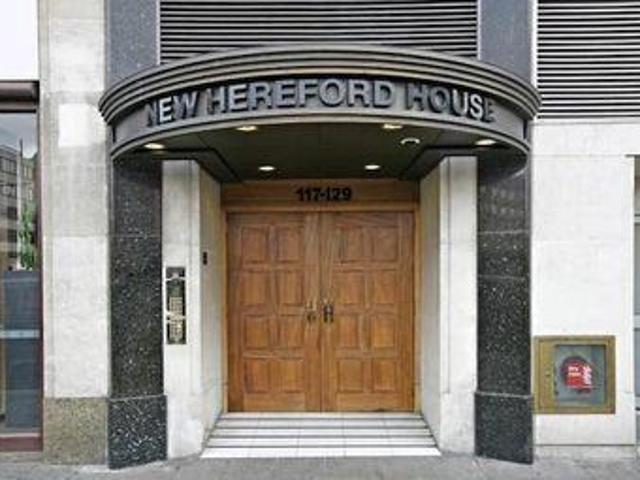 2 Bedrooms Flat for rent in Park Street, London W1K