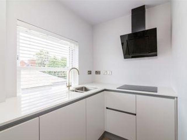 2 Bedrooms Flat for rent in Park Suites, Waverley Street, Nottingham NG7
