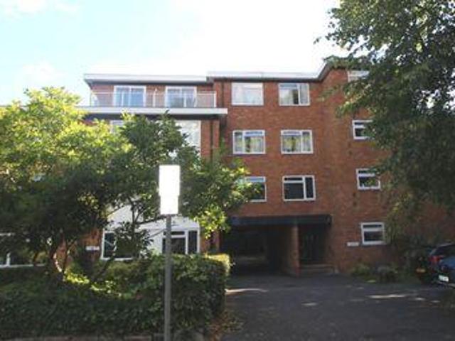 2 Bedrooms Flat for rent in Parker Court, Denmark Avenue, Wimbledon, London SW19