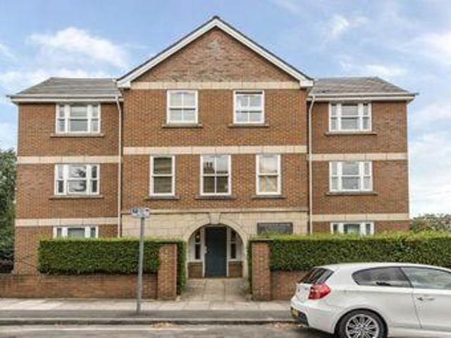 2 Bedrooms Flat for rent in Parkwood Road, London SW19