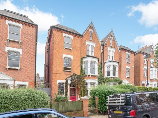 2 Bedrooms Flat for Rent in Parliament Hill | Foxtons