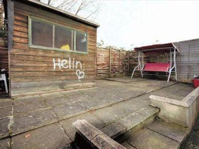 2 Bedrooms Flat for rent in Parsonage Lane, Enfield EN2