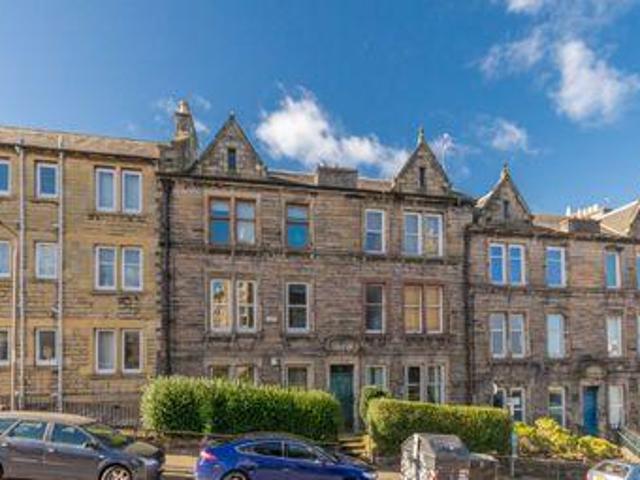 2 Bedrooms Flat for rent in Parsons Green Terrace, Meadowbank, Edinburgh EH8