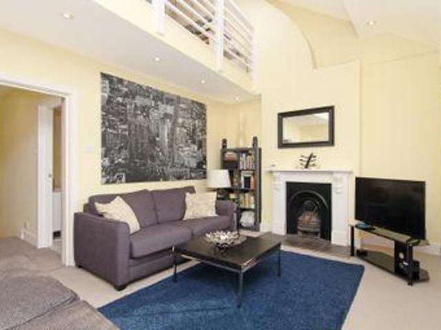 2 Bedrooms Flat for rent in Petley Road, London W6