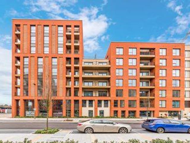 2 Bedrooms Flat for rent in Peacon House, Colindale Gardens, London NW9