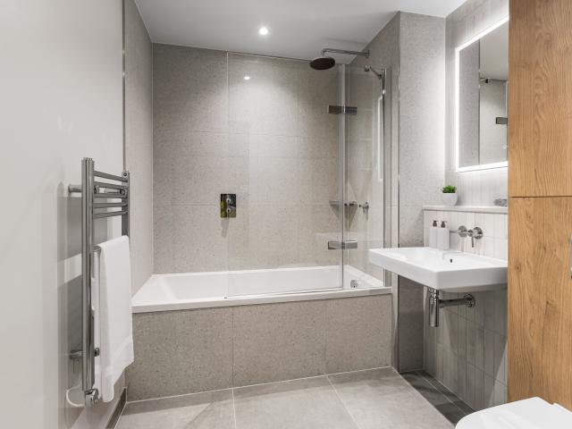 2 Bedrooms Flat for Rent in Pearl Yard | Foxtons
