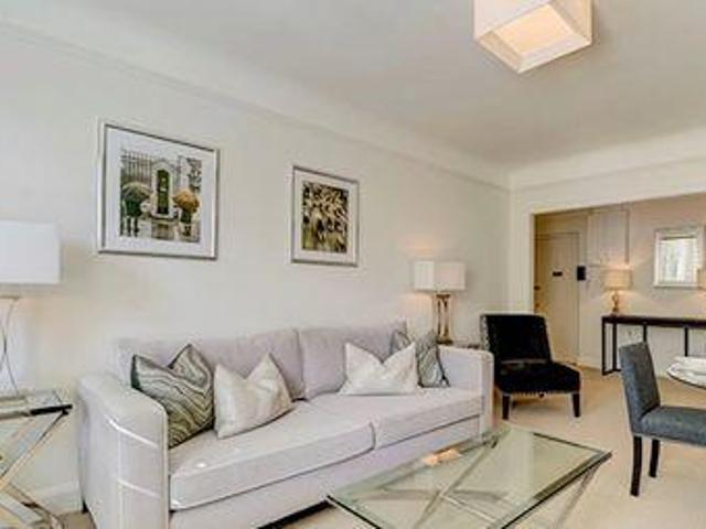 2 Bedrooms Flat for rent in Pelham Court, Chelsea SW3