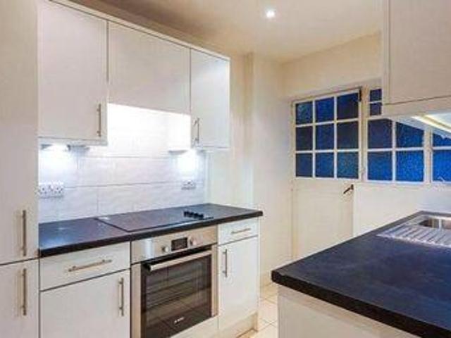 2 Bedrooms Flat for rent in Pelham Court, Fulham Road, Chelsea, London SW3