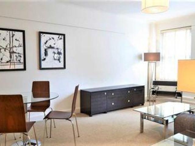 2 Bedrooms Flat for rent in Pelham Court, Fulham Road, London SW3