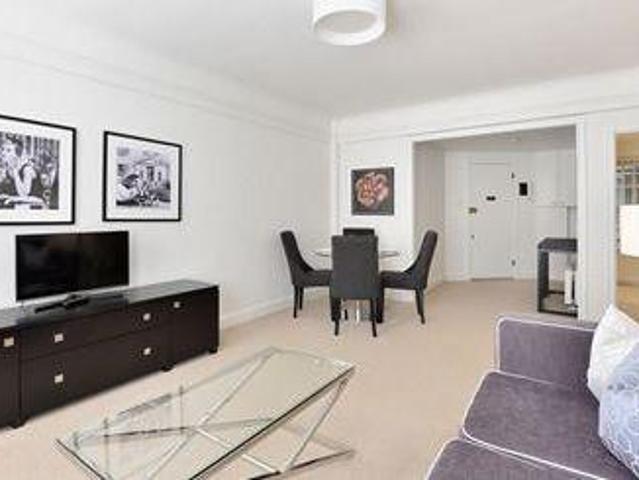 2 Bedrooms Flat for rent in Pelham Court, London SW3