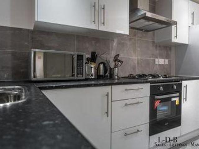 2 Bedrooms Flat for rent in Pellant Road, Fulham, London SW6