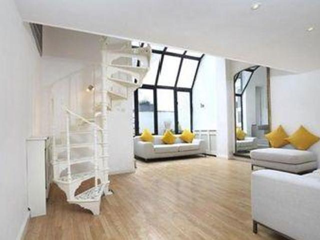 2 Bedrooms Flat for rent in Pembroke Square, London W8