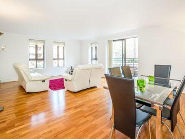 2 Bedrooms Flat for rent in Pembroke Road, London W8