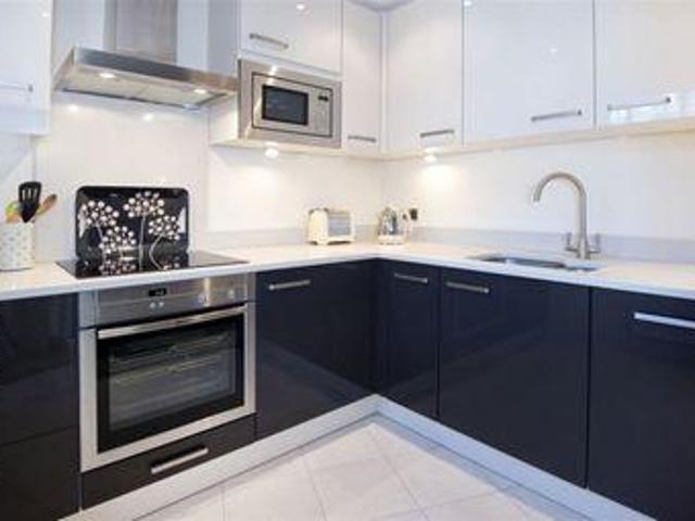 2 Bedrooms Flat for rent in Pembroke Road, Sevenoaks TN13