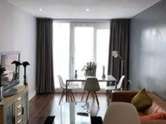 2 Bedrooms Flat for rent in Peninsula Apartments, London W2