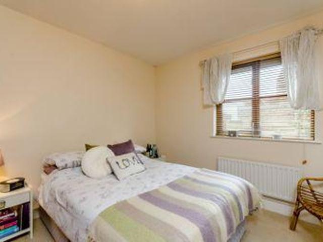 2 Bedrooms Flat for rent in Penny Mews, Balham, London SW12