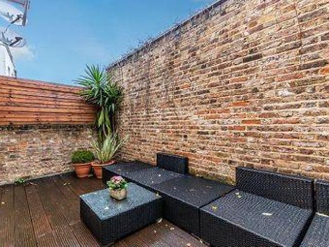 2 Bedrooms Flat for rent in Penton Street, London N1