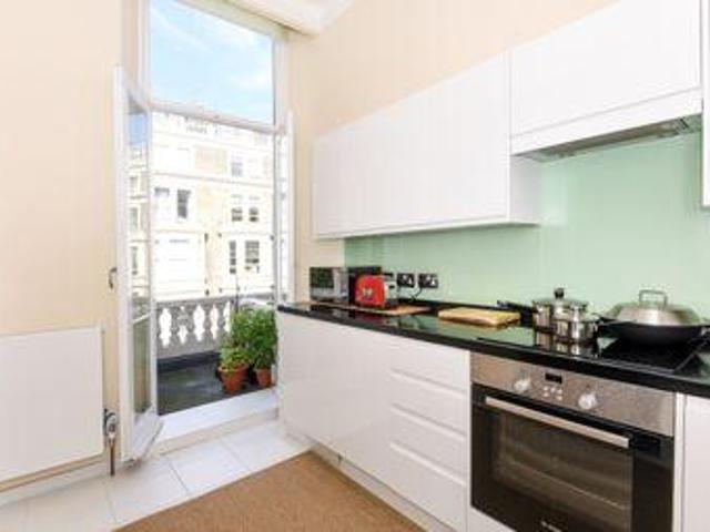 2 Bedrooms Flat for rent in Penywern Road, London SW5