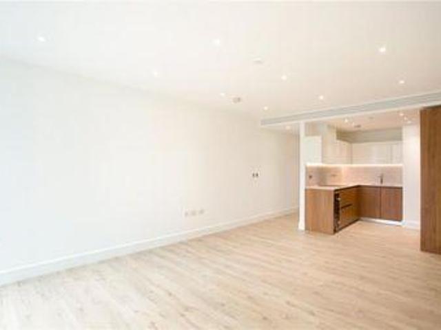 2 Bedrooms Flat for rent in Perilla House, 17 Stable Walk, London E1