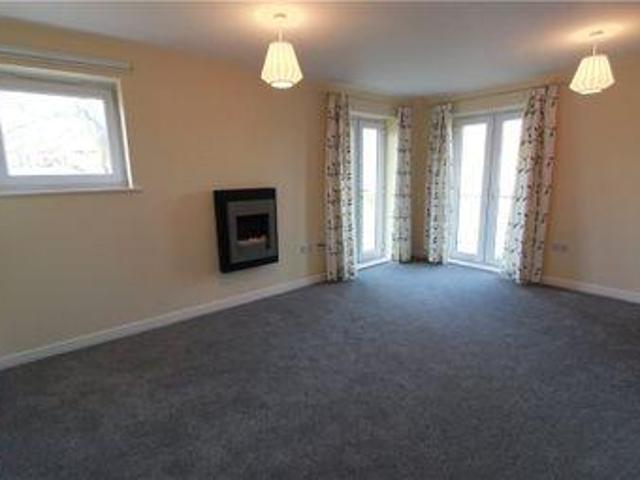 2 Bedrooms Flat for rent in Philmont Court, Coventry, West Midlands CV4