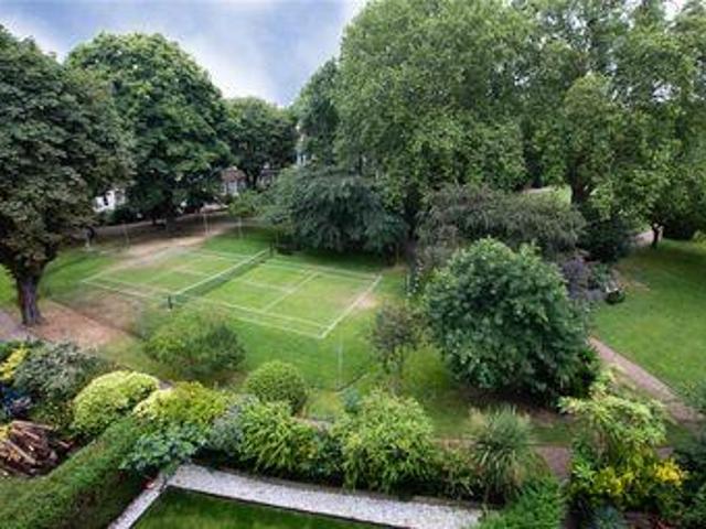 2 Bedrooms Flat for rent in Philbeach Gardens, Earls Court, London SW5