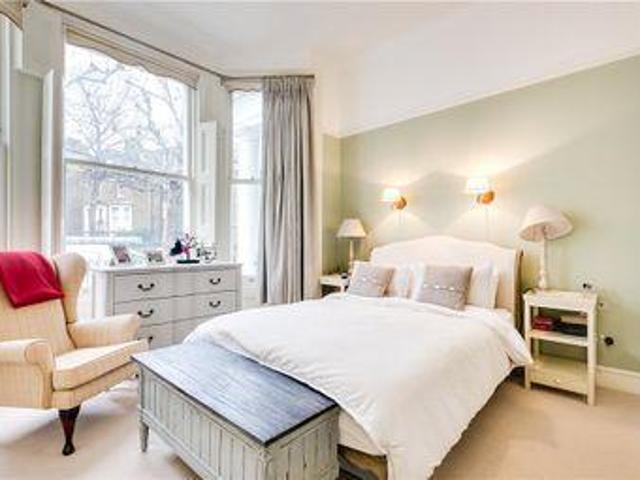 2 Bedrooms Flat for rent in Philbeach Gardens, Earls Court, London SW5