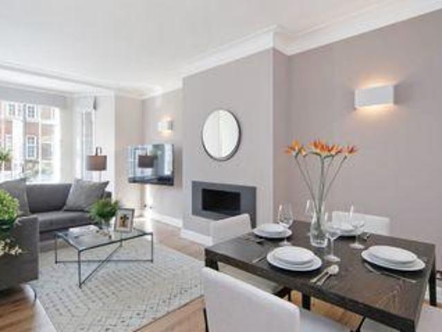 2 Bedrooms Flat for rent in Phillimore Court, London W8