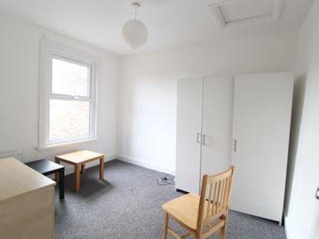 2 Bedrooms Flat for rent in Phillip Lane, London N15