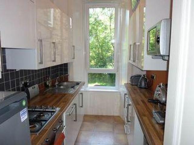 2 Bedrooms Flat for rent in Pitt Street, Edinburgh EH6