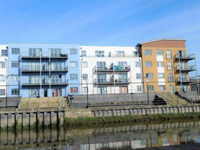 2 Bedrooms Flat for rent in Pier Wharf, Colchester CO2