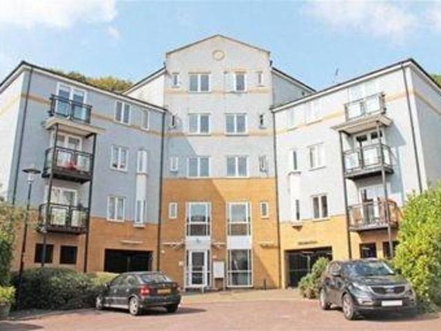 2 Bedrooms Flat for rent in Pier Close, Bristol BS20