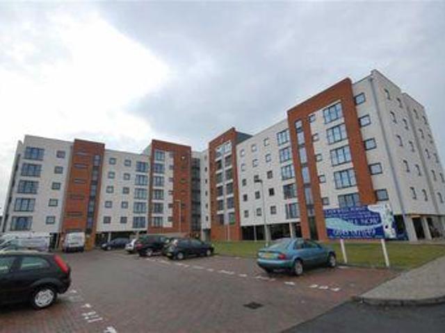 2 Bedrooms Flat for rent in Pilgrims Way, Salford M50
