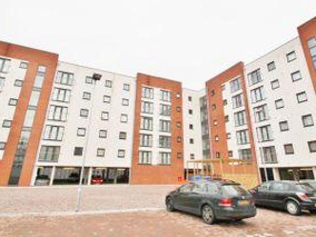 2 Bedrooms Flat for rent in Pilgrims Way, Salford M50