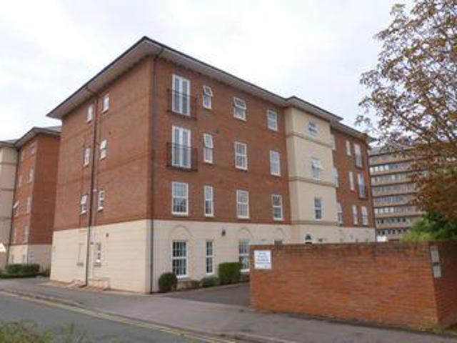 2 Bedrooms Flat for rent in Pillowell Drive, Gloucester GL1