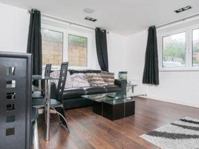 2 Bedrooms Flat for rent in Pilrig Heights, Edinburgh EH6