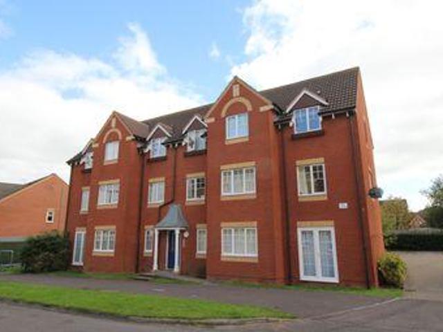 2 Bedrooms Flat for rent in Pinkers Mead, Emersons Green, Bristol BS16