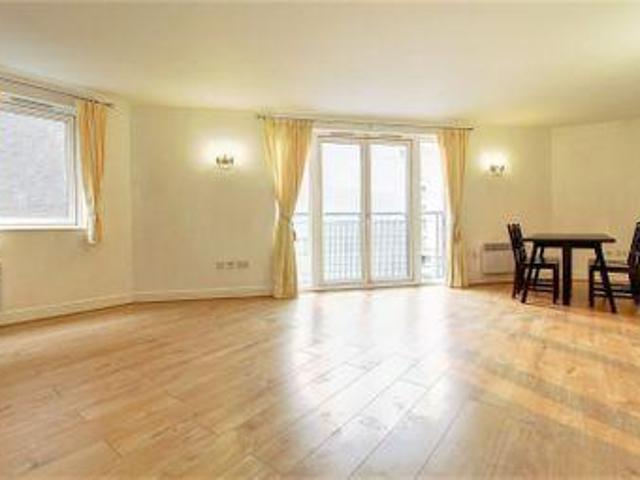 2 Bedrooms Flat for rent in Plumbers Row, Aldgate, London E1