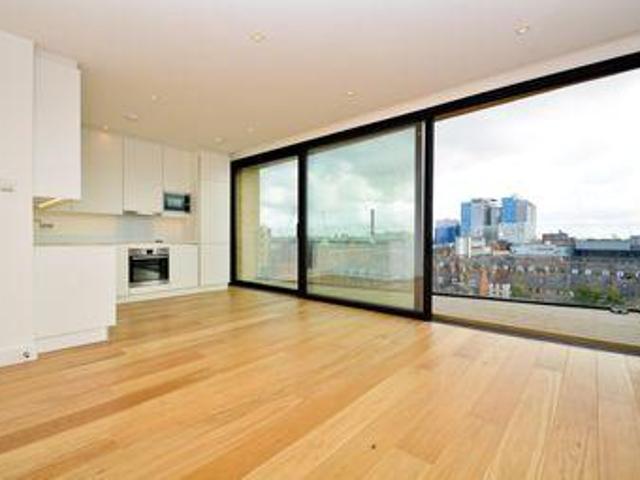 2 Bedrooms Flat for rent in Plumbers Row, London E1