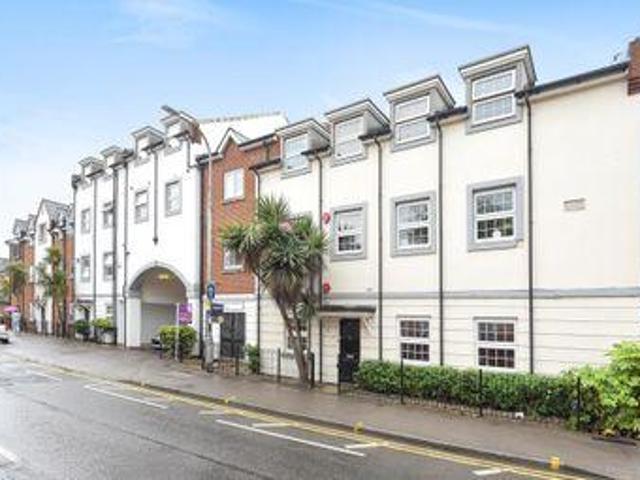 2 Bedrooms Flat for rent in Platinum Apartments, Reading RG1
