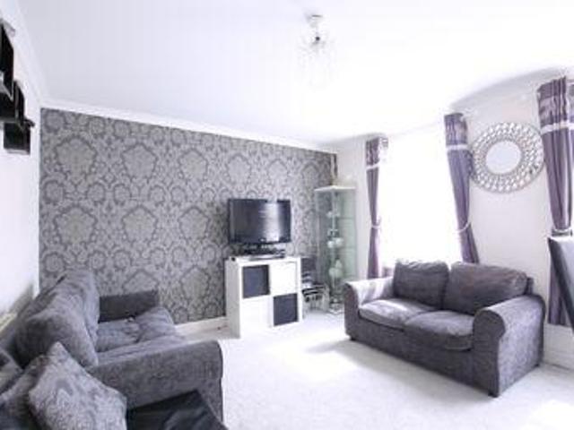 2 Bedrooms Flat for rent in Plough Way, London, Greater London SE16