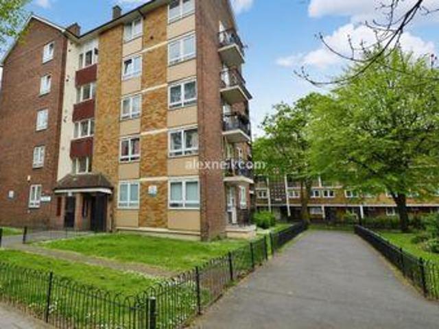 2 Bedrooms Flat for rent in Plough Way, London SE16