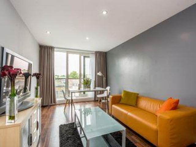 2 Bedrooms Flat for rent in Praed Street, London W2