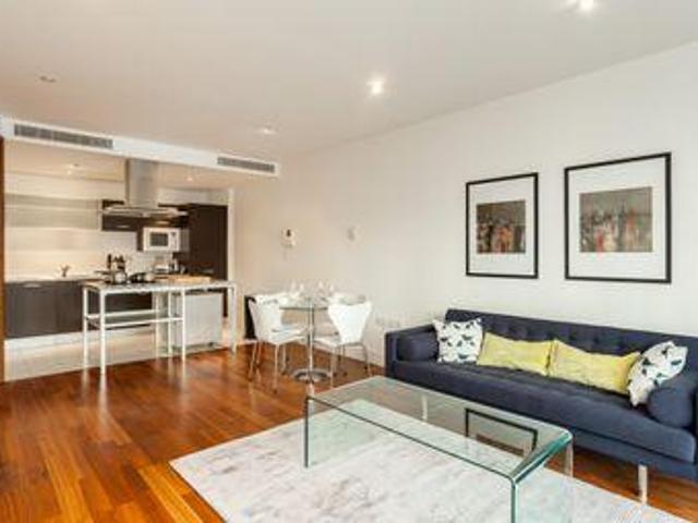 2 Bedrooms Flat for rent in Praed Street, London W2