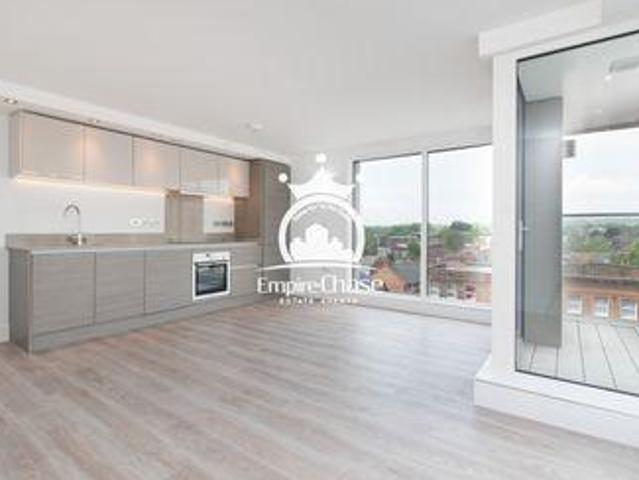 2 Bedrooms Flat for rent in Premier House, Station Road, Edgware HA8