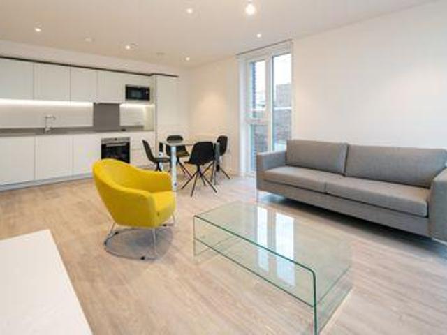 2 Bedrooms Flat for rent in Pressing Lane, Hayes UB3