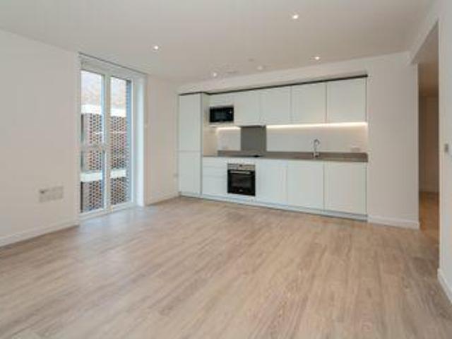 2 Bedrooms Flat for rent in Pressing Lane, Hayes UB3