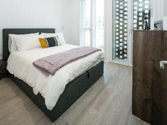 2 Bedrooms Flat for rent in Pressing Lane, Hayes UB3
