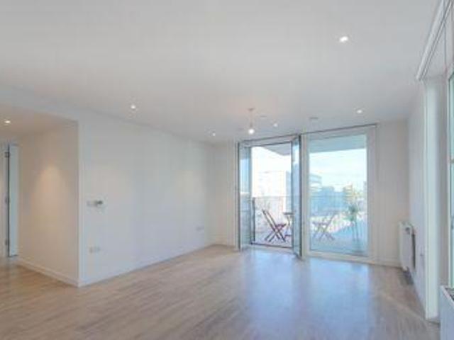 2 Bedrooms Flat for rent in Pressing Lane, Hayes UB3