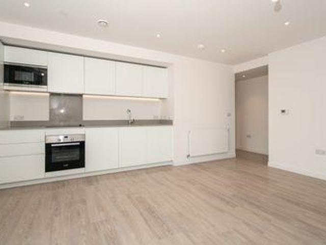 2 Bedrooms Flat for rent in Pressing Lane, Hayes UB3